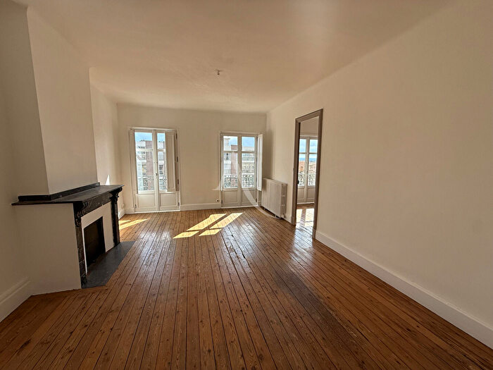 Appartement à louer - Carcassonne, Saint-Jacques, Prat Mary, Viguier - 4 pièces - 3 chambres