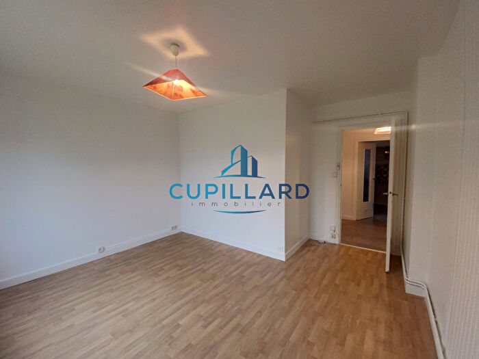 Appartement à louer - Roanne, Gare - 2 pièces - 1 chambre