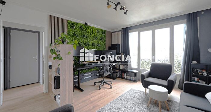 Appartement 3 pièces à vendre - Bourgoin-Jallieu, Libération, Barbusse