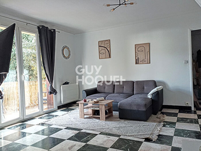 Appartement à louer - Carpentras, Est - 3 pièces - 2 chambres