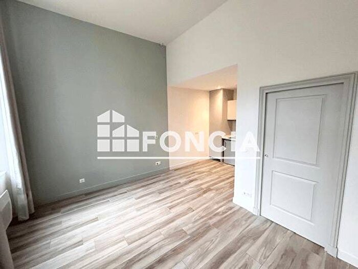 Appartement à louer - Hyper Centre-Vieille Ville, Saint-Étienne - 1 pièce