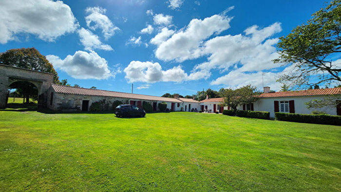 Maison à vendre - Saint-Hilaire-de-Riez, Fradinière, Pissot - 10 pièces - 7 chambres