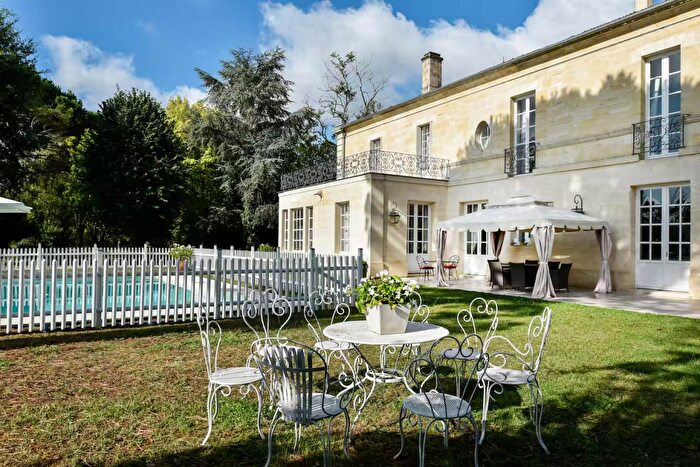 Latresne - Maison 12 pièces à vendre