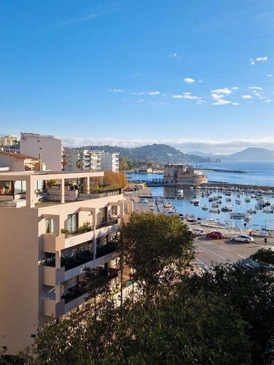 Appartement 5 pièces à Mourillon-Sud, Toulon, à louer