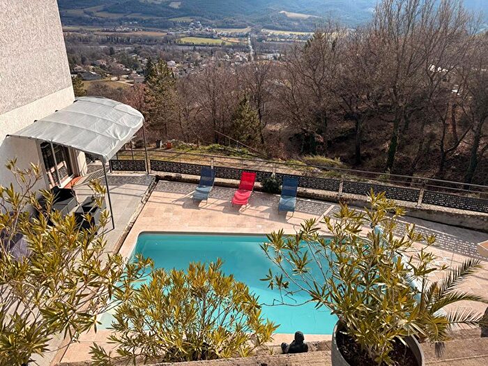 Maison à vendre - Bras-dAsse - 9 pièces - 7 chambres