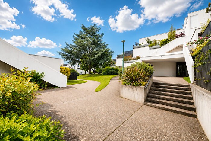 Champs-sur-Marne, Le Nesles : Appartement 5 pièces à vendre