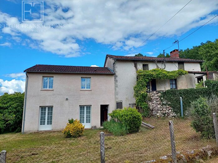Saint-Front-la-Rivière - Maison 8 pièces à vendre