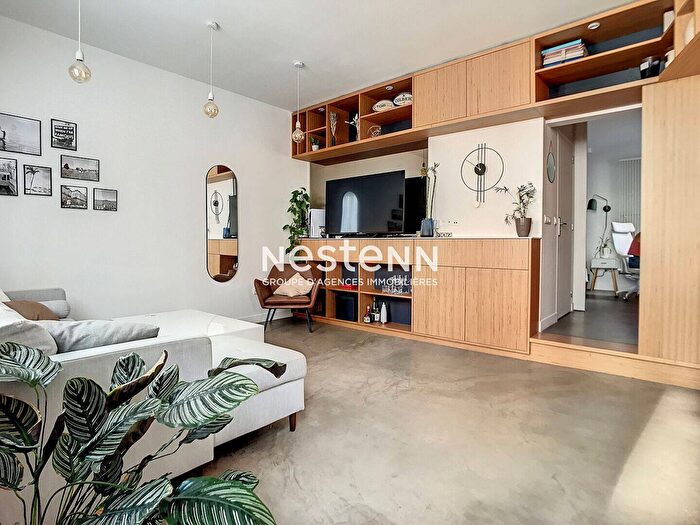 Appartement à louer - Epinettes-Bessières, Paris ème arrondissement - 2 pièces - 1 chambre