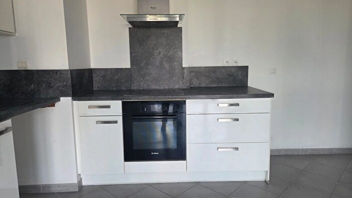 Appartement 3 pièces à Grenoble, Village Olympique, à louer