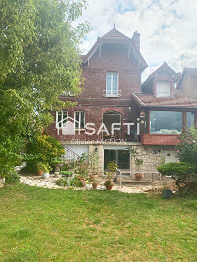 Maison à vendre - Soissons, Centre-ville - 10 pièces - 6 chambres