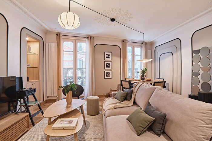 Appartement à louer - Paris e , Enfants Rouges, Bretagne - 3 pièces - 2 chambres