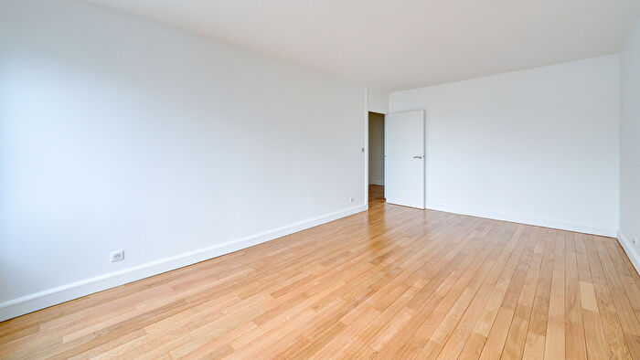 Appartement à louer - Paris e , Georges Brassens - 3 pièces - 2 chambres