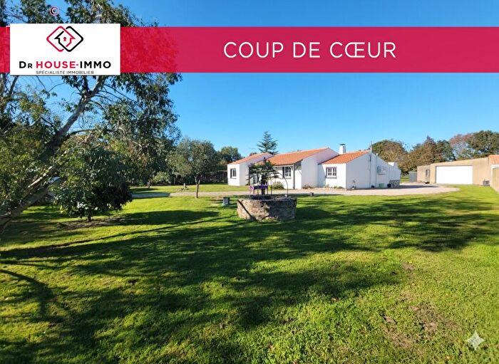 Maison à vendre - La Garnache - 8 pièces - 5 chambres