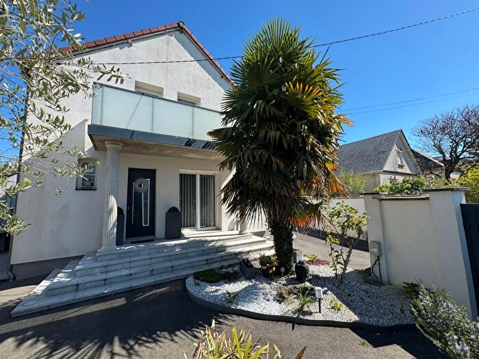 Fleury-les-Aubrais, Clos de la Grande Salle, Villevaude, Vallée, Ormes du Mail - Maison 6 pièces à vendre