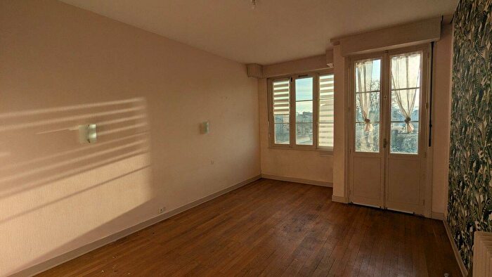 Appartement à louer - Le Centre-Centre Ville, Roanne - 3 pièces - 2 chambres