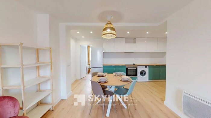 Appartement à louer - Saint Lazare, Marseille ème arrondissement - 4 pièces - 3 chambres