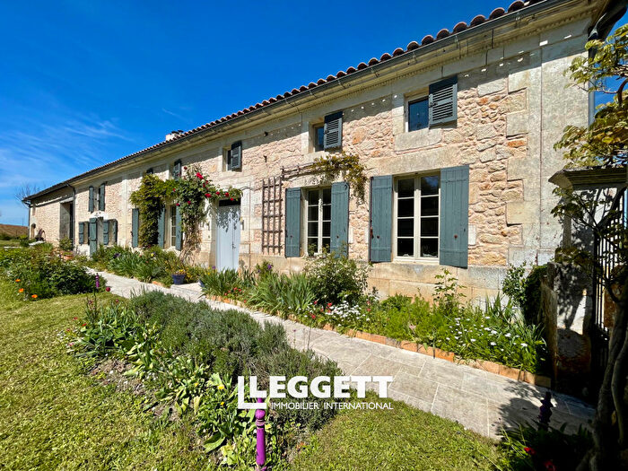 Maison à vendre - Neuvicq - 9 pièces - 7 chambres