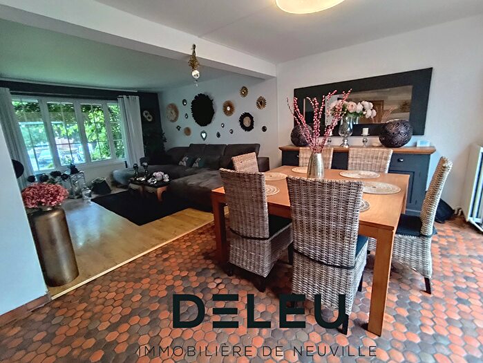 Maison 5 pièces à Neuville-en-Ferrain, à vendre