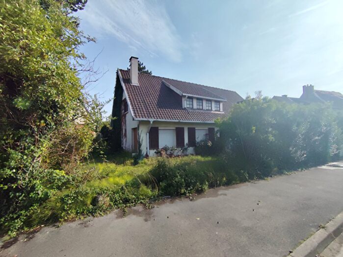 Maison à vendre - Cappelle-la-Grande - 10 pièces - 3 chambres