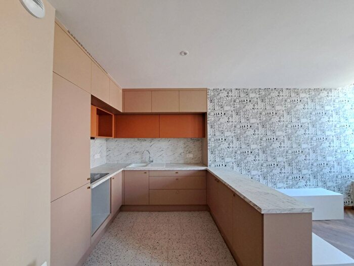 Appartement à louer - Troyes - 2 pièces - 1 chambre