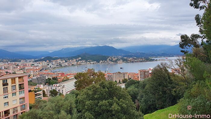 Ajaccio, La Viletta, Pietrina, Gare : Appartement 3 pièces à vendre