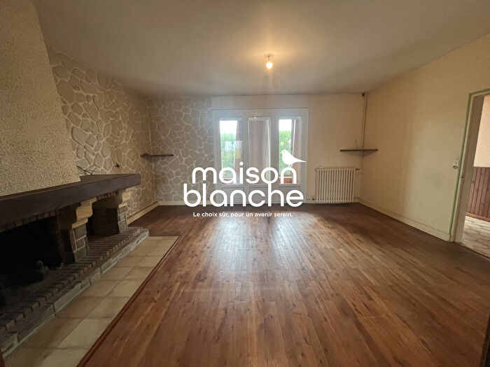 Maison à vendre - Châtillon-sur-Thouet - 3 pièces - 2 chambres