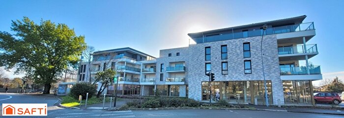 Appartement à vendre - Pessac, Le Monteil - 4 pièces - 3 chambres