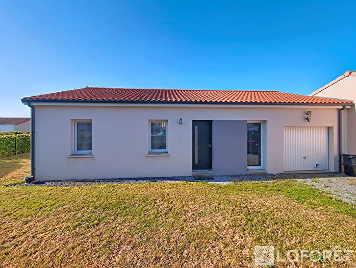 Maison 4 pièces à Coron, à vendre