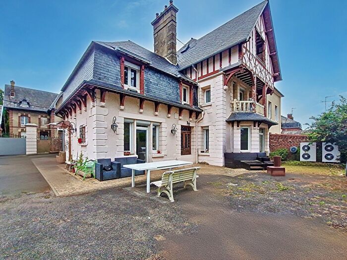 Maison 8 pièces à Étrépagny, à vendre