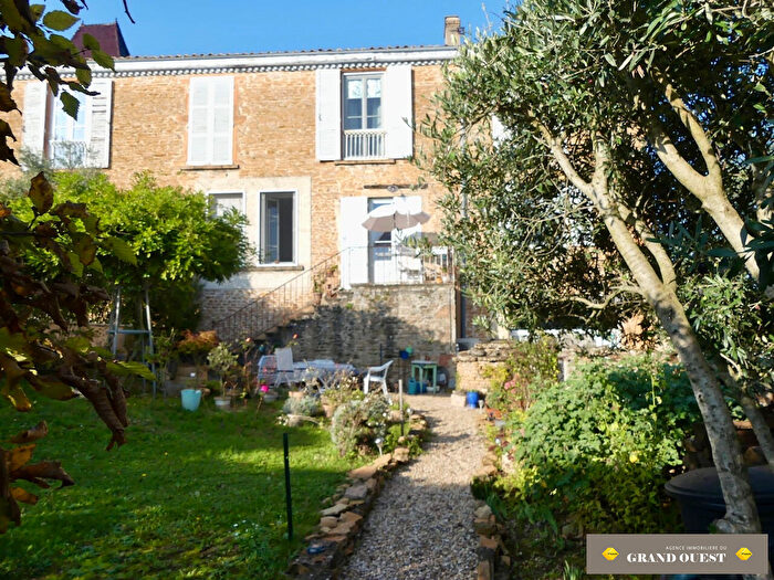 Maison à vendre - Pommiers - 5 pièces - 3 chambres