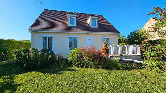 Maison à vendre - Senlis, Villevert - 8 pièces - 6 chambres