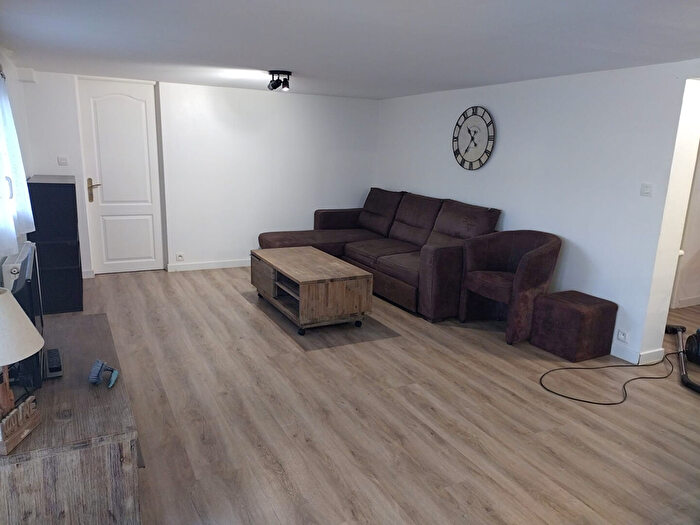 Maison à louer - Donges - 7 pièces - 6 chambres