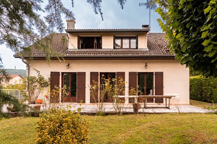 Maison à vendre - La Roche-Vineuse - 7 pièces - 6 chambres