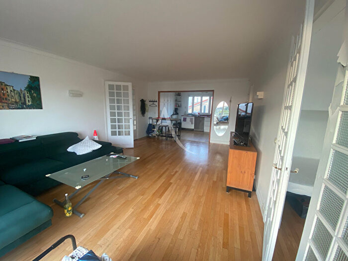 Appartement à vendre - Drancy, Paris Campagne - 4 pièces - 3 chambres