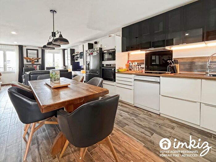 Appartement 4 pièces à vendre - Moissy-Cramayel, Centre-ville