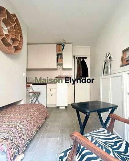 Paris 7ème, Champ de Mars : Appartement 1 pièce à louer