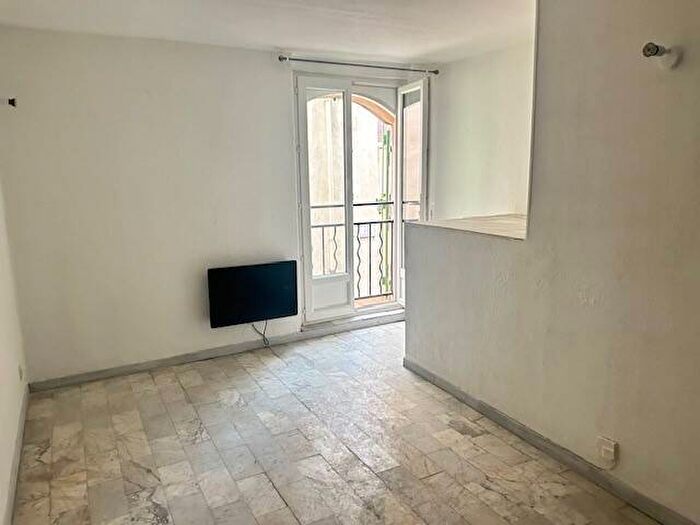 Appartement à louer - Aubagne - 2 pièces - 1 chambre