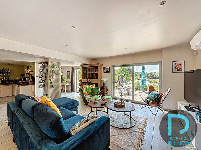 Maison à vendre - Châtillon-sur-Chalaronne - 8 pièces - 5 chambres