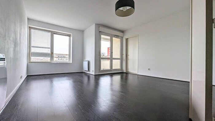 Appartement à louer - République-Gare-Porte de Paris, Saint-Denis - 3 pièces - 2 chambres