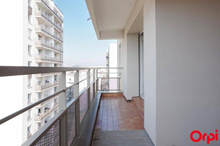 Appartement à louer - Moulin à Vent-Georges Lévy, Vénissieux - 3 pièces - 2 chambres