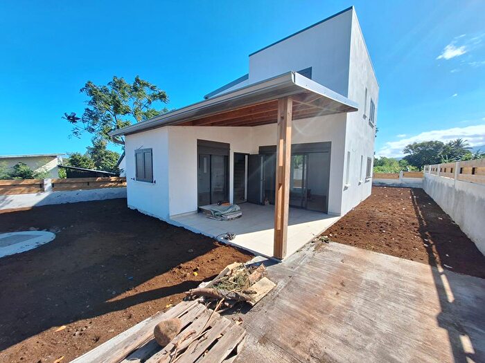Maison 4 pièces à Saint-Louis, Bois de Nèfles, Cocos, à louer