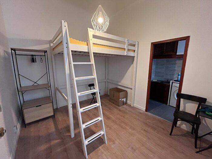 Appartement à vendre - Marseille e , Baille - 1 pièce