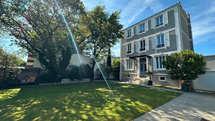 Maison 9 pièces à vendre à Villemomble, Les Coquetiers