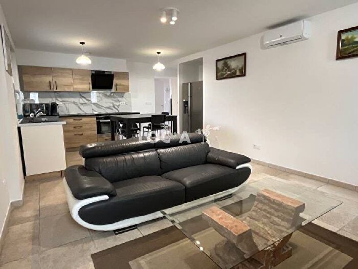 Appartement à louer - Saint-Priest - 3 pièces - 2 chambres