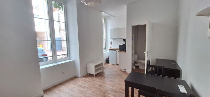 Appartement à louer - Limoges, Centre-ville, Hôtel de Ville, Emailleurs - 1 pièce