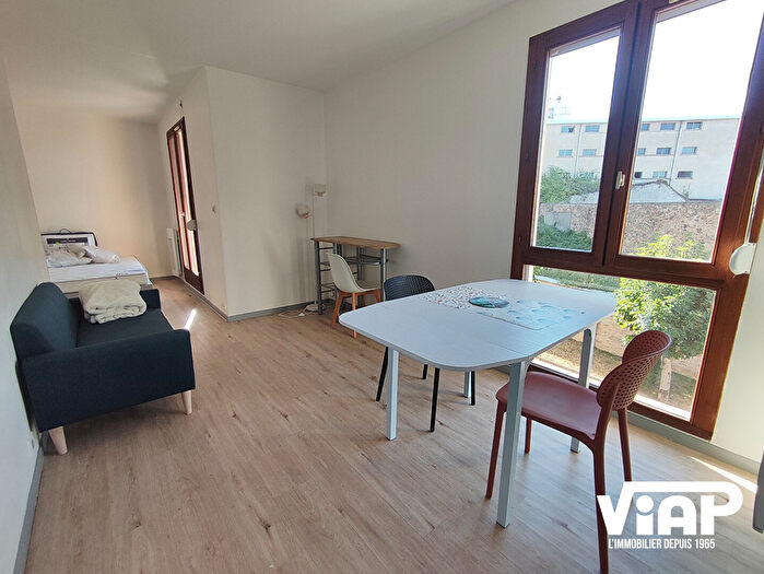 Limoges, Centre-ville, Hôtel de Ville, Emailleurs - Appartement 1 pièce à louer