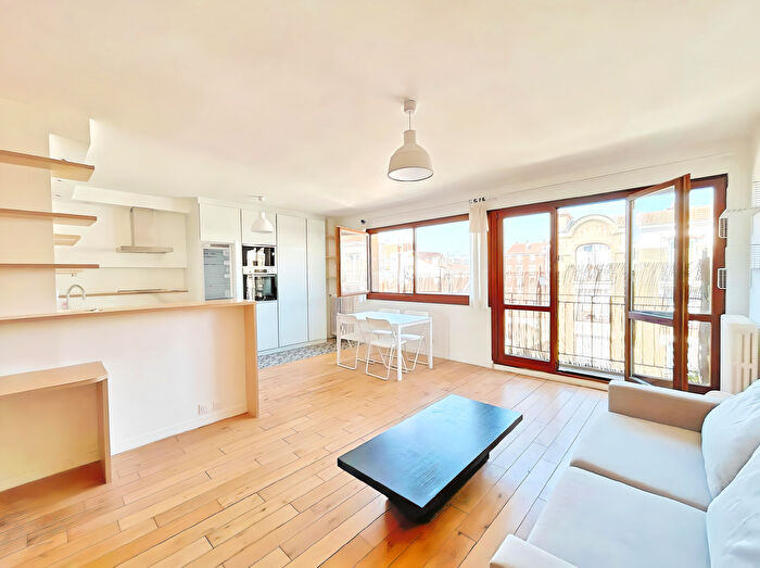 Appartement à vendre - Les Lilas, Centre-ville, Romain, Rolland - 3 pièces - 2 chambres