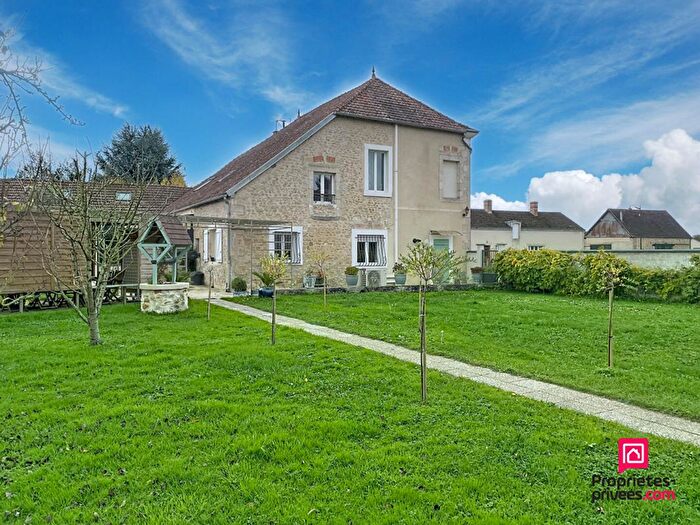 Maison à vendre - Le Mêle-sur-Sarthe - 11 pièces - 6 chambres