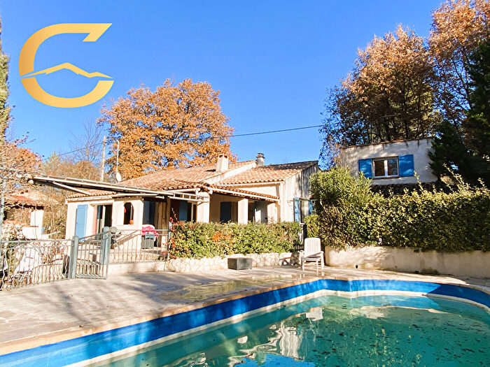 Maison 5 pièces à vendre à Jouques