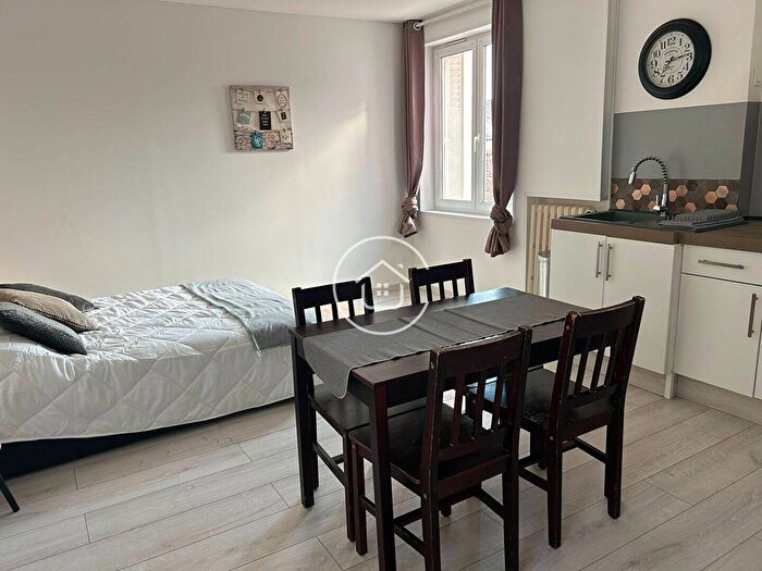 Appartement 1 pièce à Centre Ville-Tronne, Mer, à louer